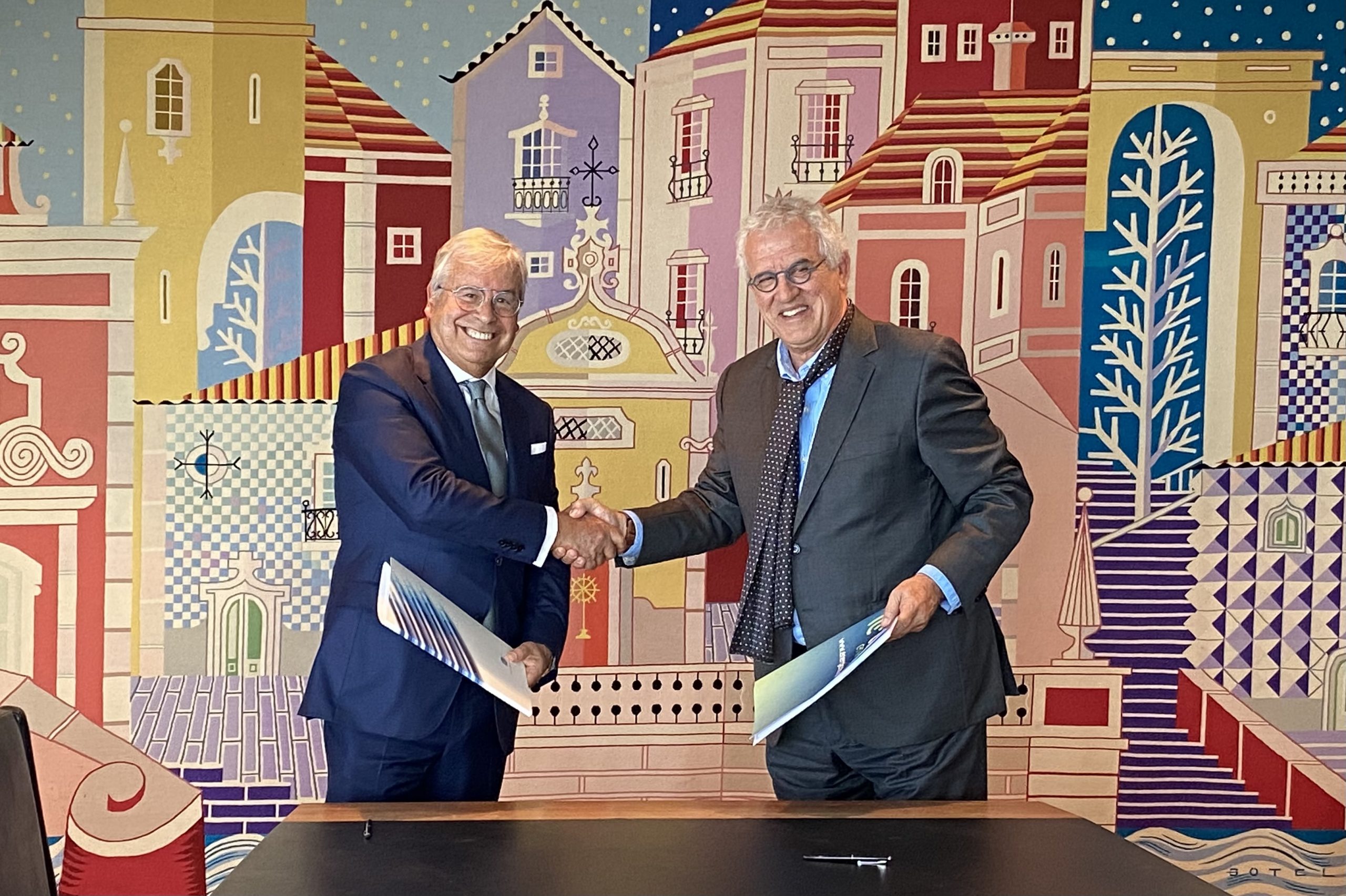 RTP celebra contrato para expansão de Parque Fotovoltaico na Sede em Lisboa | Extra | RTP