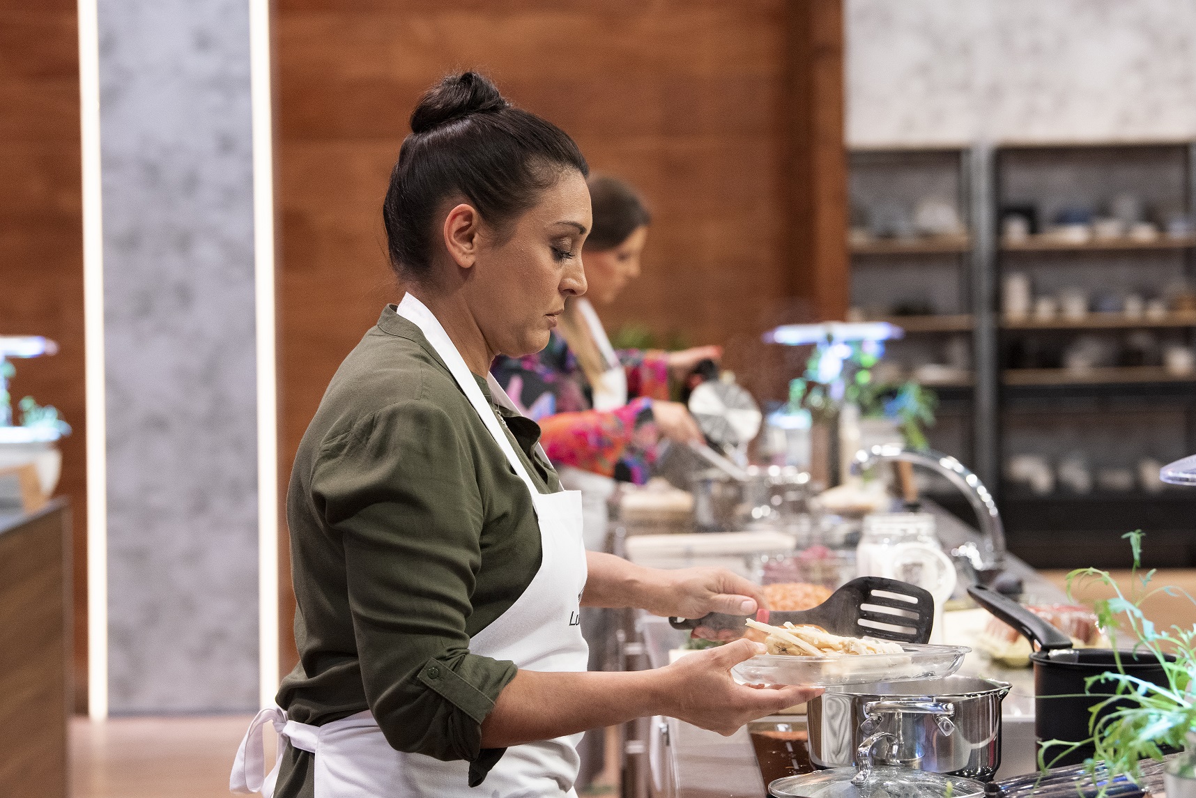 Ananás recheado com bacalhau e mousse de pinhão - Masterchef