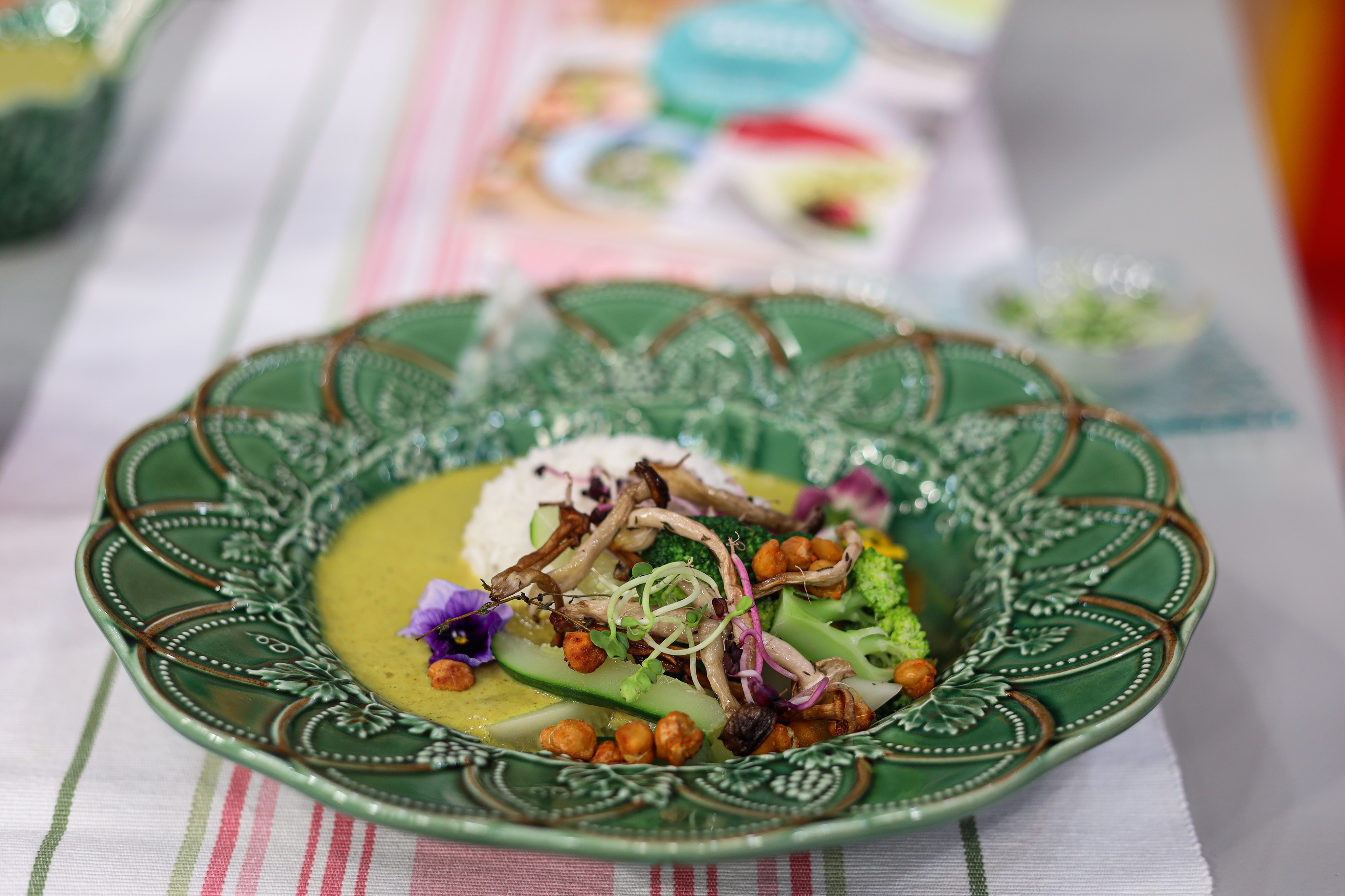 Caril de Legumes com Lima Kefir do livro "Deliciosamente Vegan ...