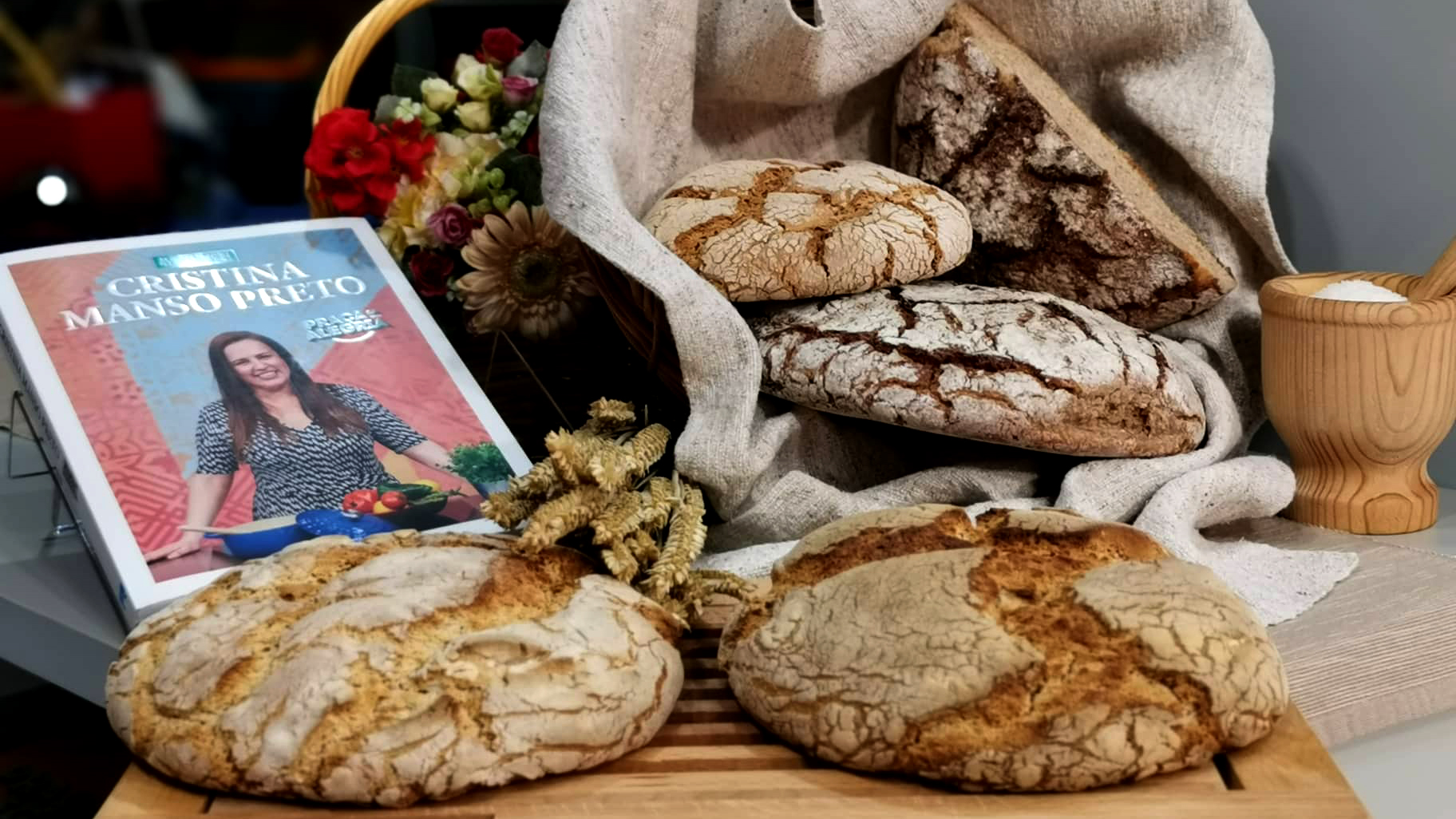 Broa caseira super fácil | Praça da Alegria | RTP