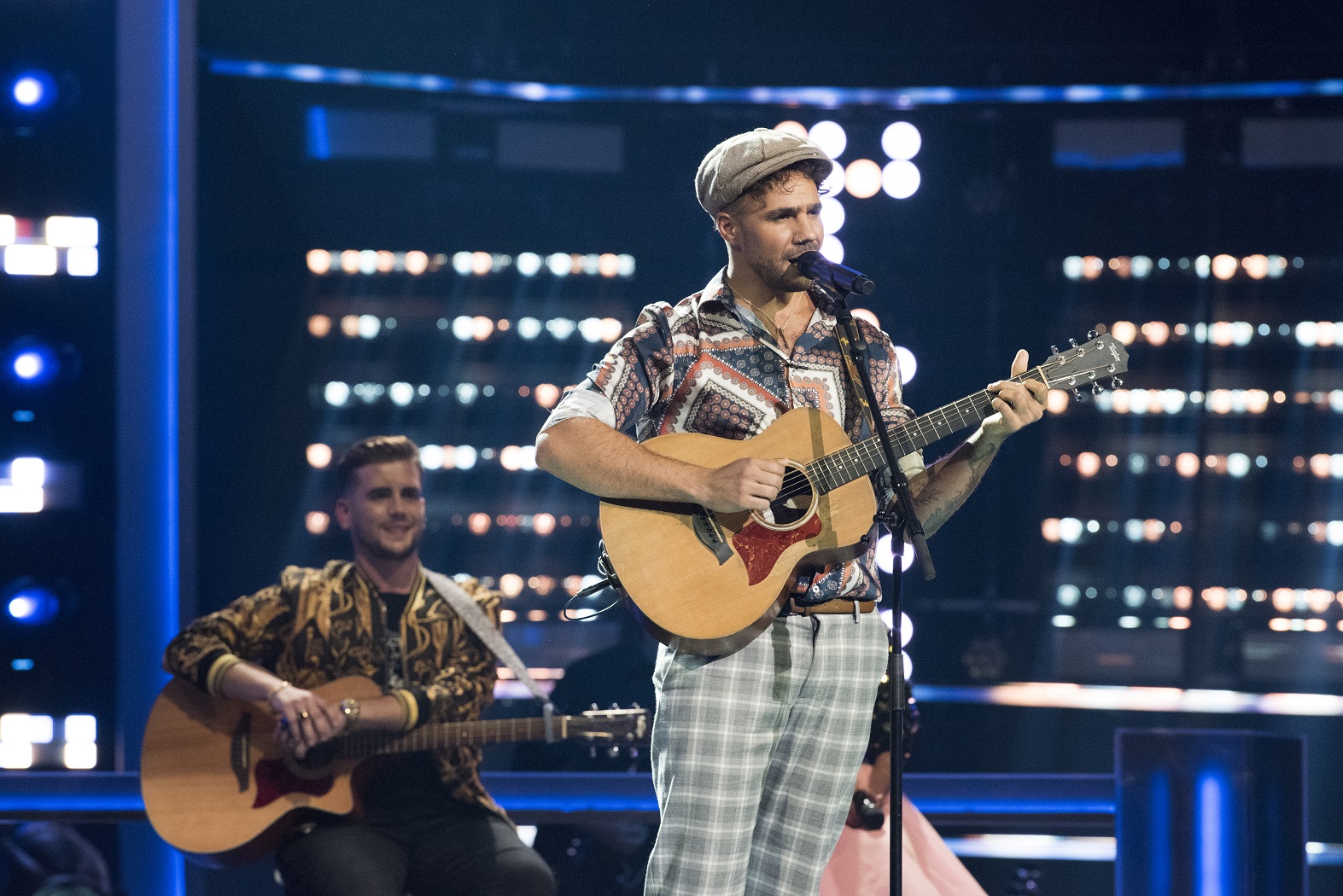 Tyler Faraday - "Human" | Tira-Teimas